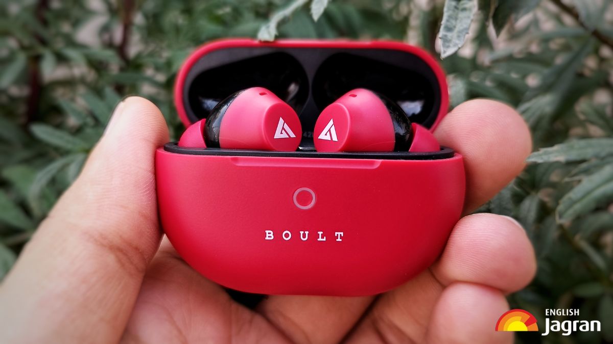 Boult W40 Review: Premium Looking TWS Made For Bass Lovers